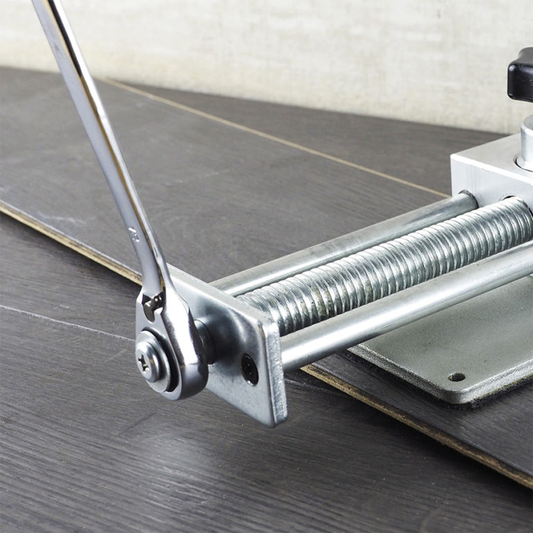 HEAVY DUTY QUICK RELEASE FLOOR JACK - Norske Tools